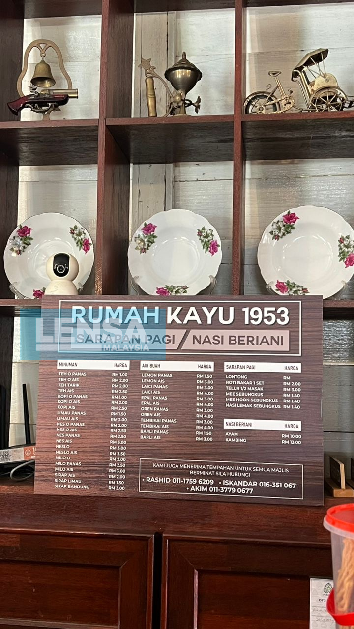 Rumah Kayu 1953: Nostalgia Sarapan Kampung di Tengah Bandar Batu Pahat